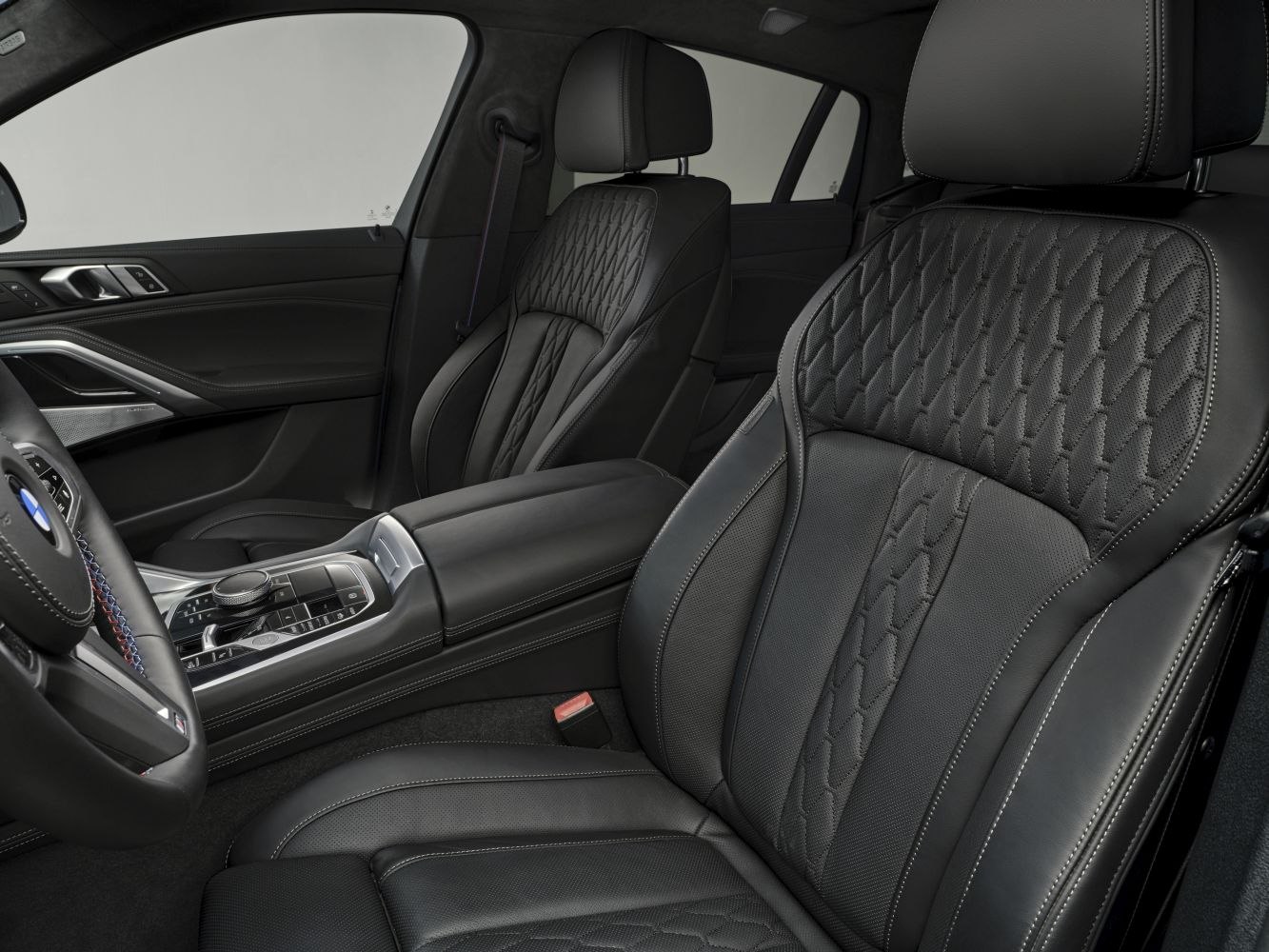 BMW X6 (G06 LCI, facelift 2023) M60i V8 (530 Hp) MHEV xDrive Steptronic